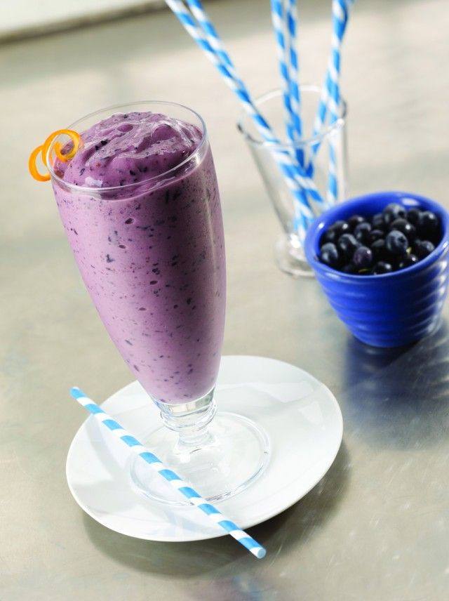 Berry Blue Smoothie Recipe - Pop and Thistle