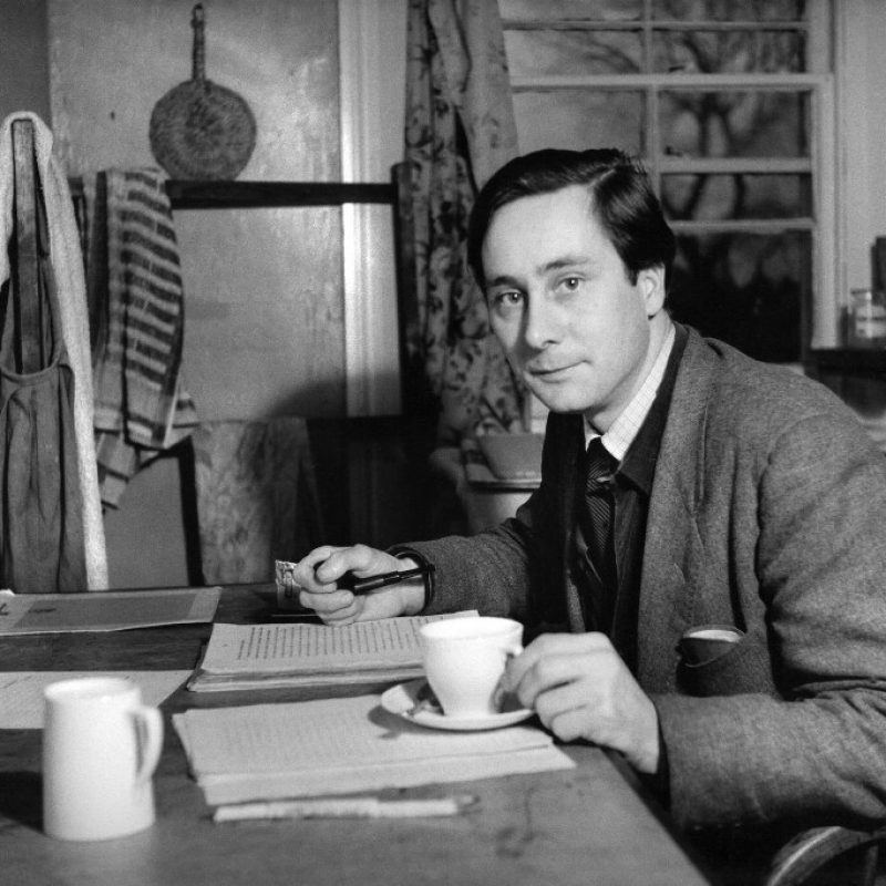 Alan Sillitoe: A Journey into British Social Realism - Pop and Thistle