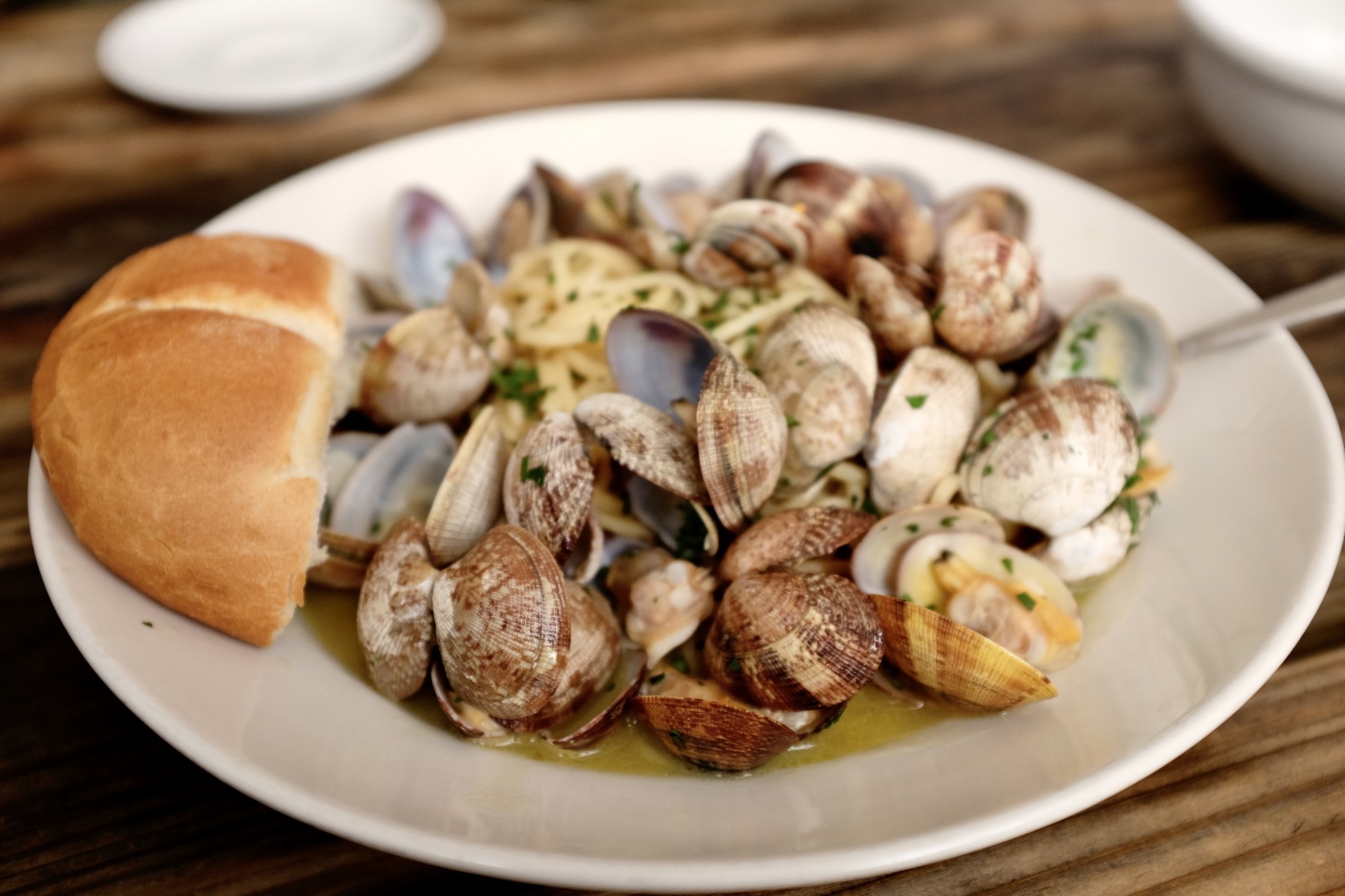Delicious and Easy Steamed Clams Recipe: The Perfect Seafood Delight ...